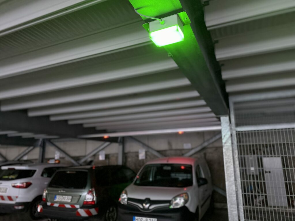 Parkplatz Sensor | Präzise Einzelplatzerfassung | Brandmaier
